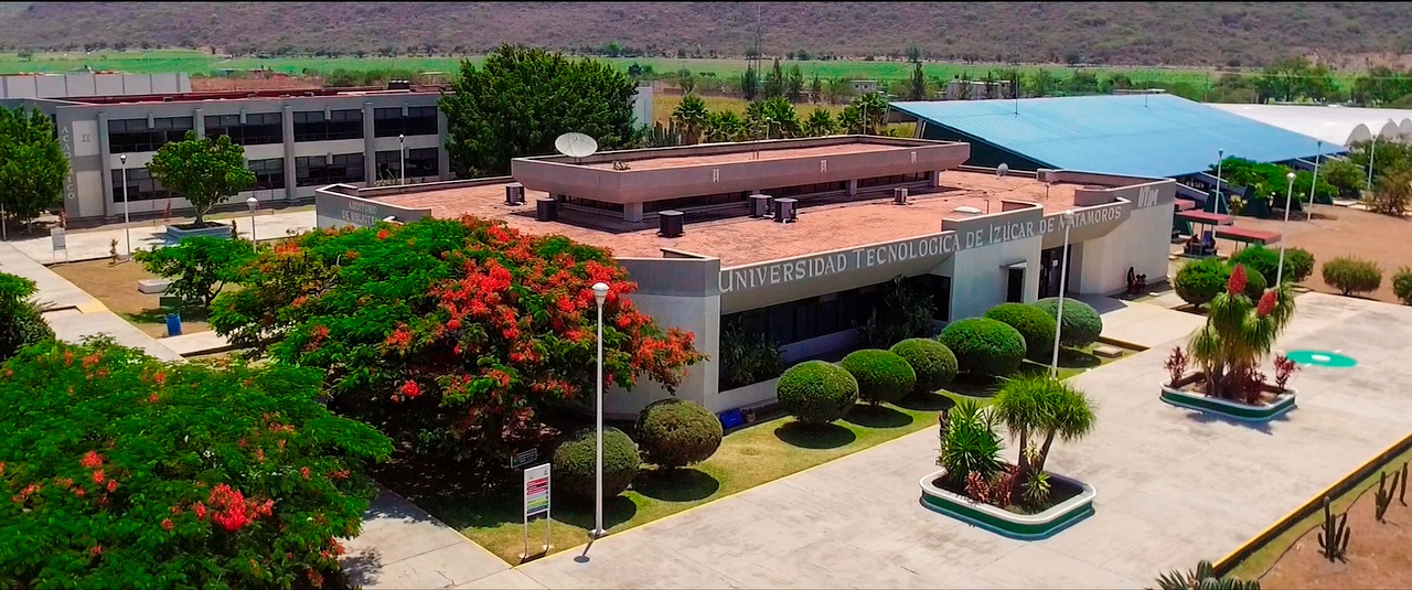 La UTIM celebra 26 Años de Excelencia Educativa - The Mixteca Times